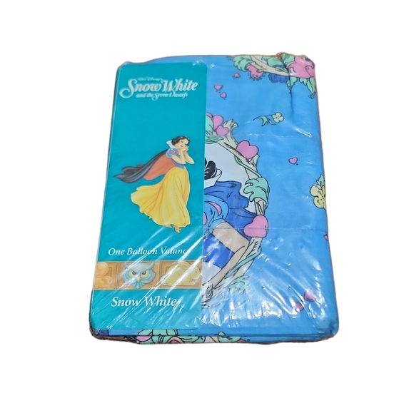Disney | Other | Snow White One Ballon Valance | Poshmark